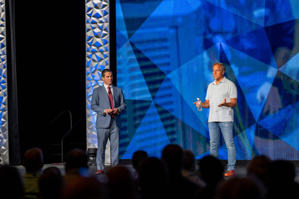 Mike Rowe Kicks Off Super Meeting with An Ode to the Trades, and his ...